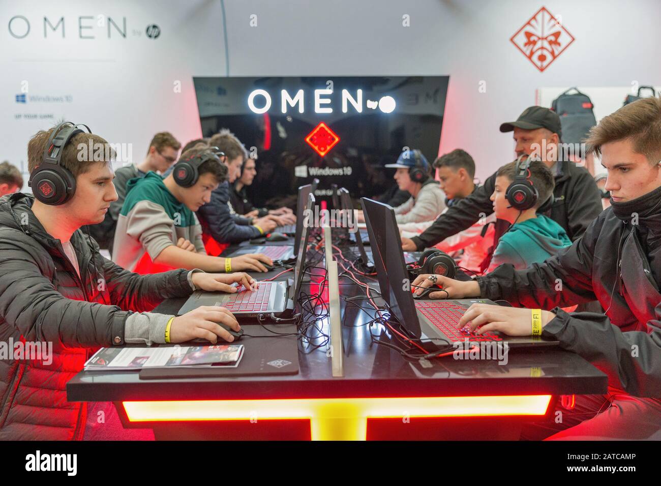 Desktops hi-res stock photography and images - Alamy