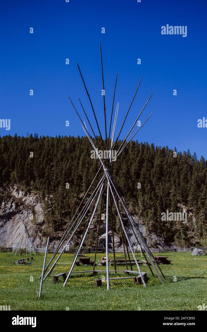 Teepee structure hi-res stock photography and images - Alamy