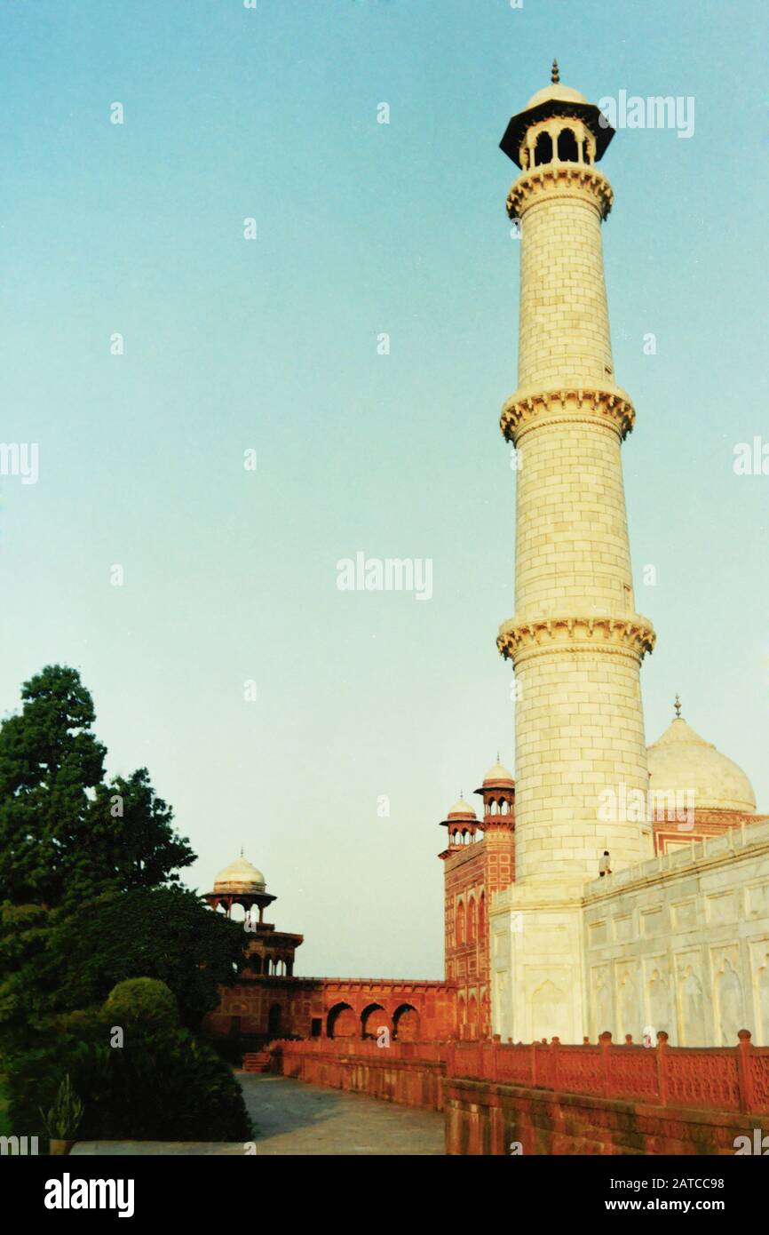 Taj mahal bricks hi-res stock photography and images - Alamy