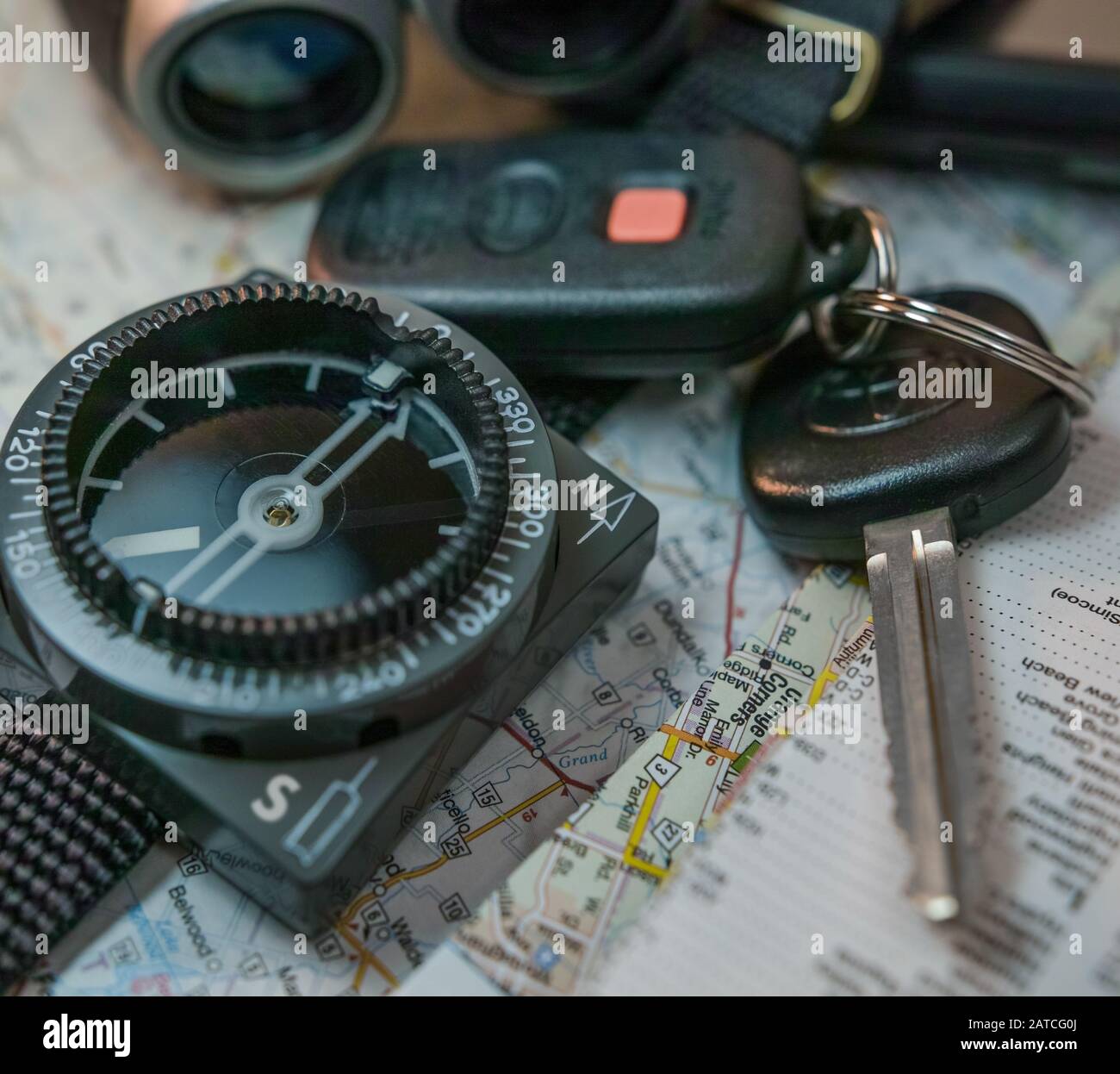 Map key compass hi-res stock photography and images - Alamy