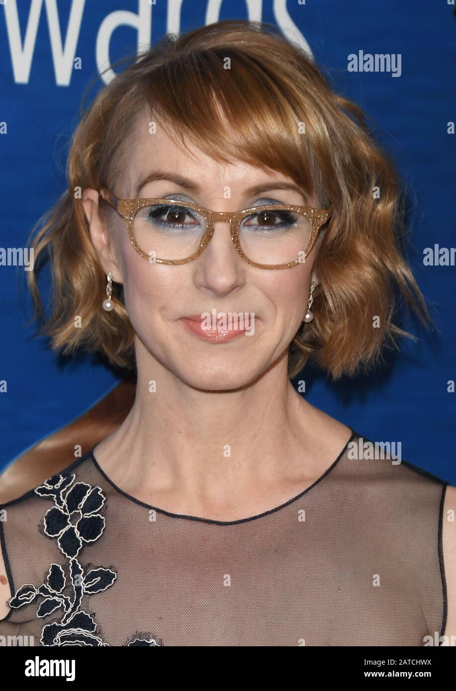 Beverly Hills, USA. 01st Feb, 2020. Kira Snyder walks the carpet at the ...