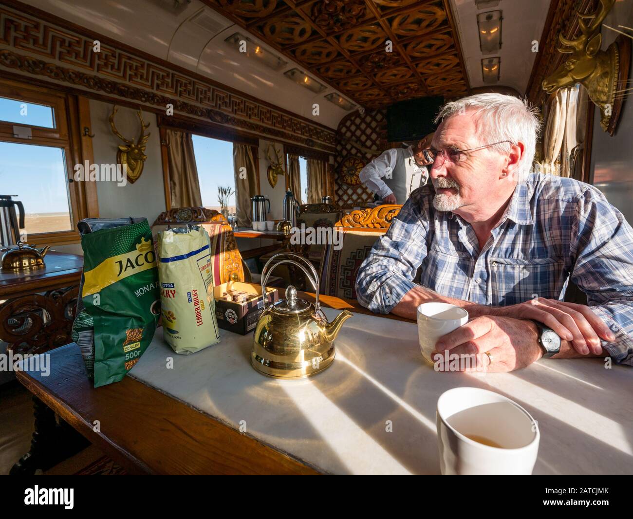 British tea drinking hi-res stock photography and images - Alamy