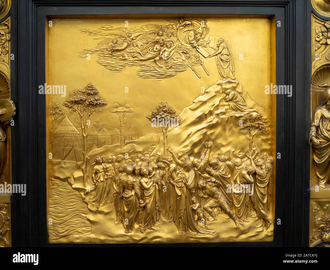 Heritage golden gates hi-res stock photography and images - Alamy