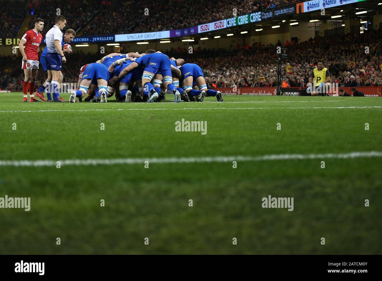 Scrum down hi-res stock photography and images - Alamy