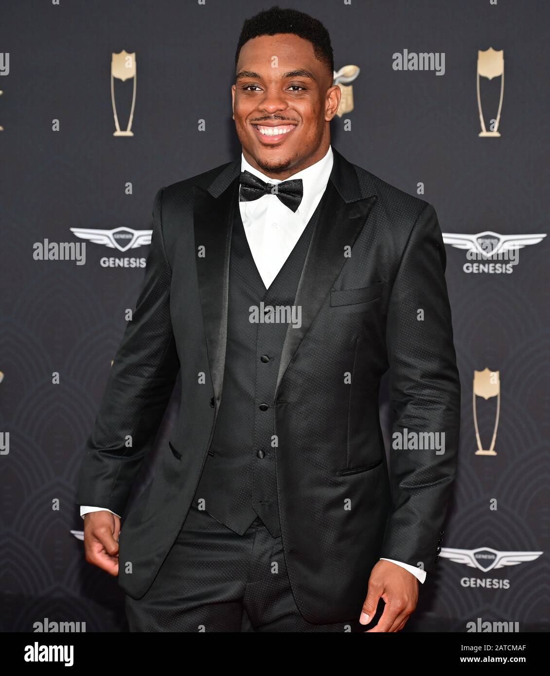 Linebacker devon kennard hi-res stock photography and images - Alamy