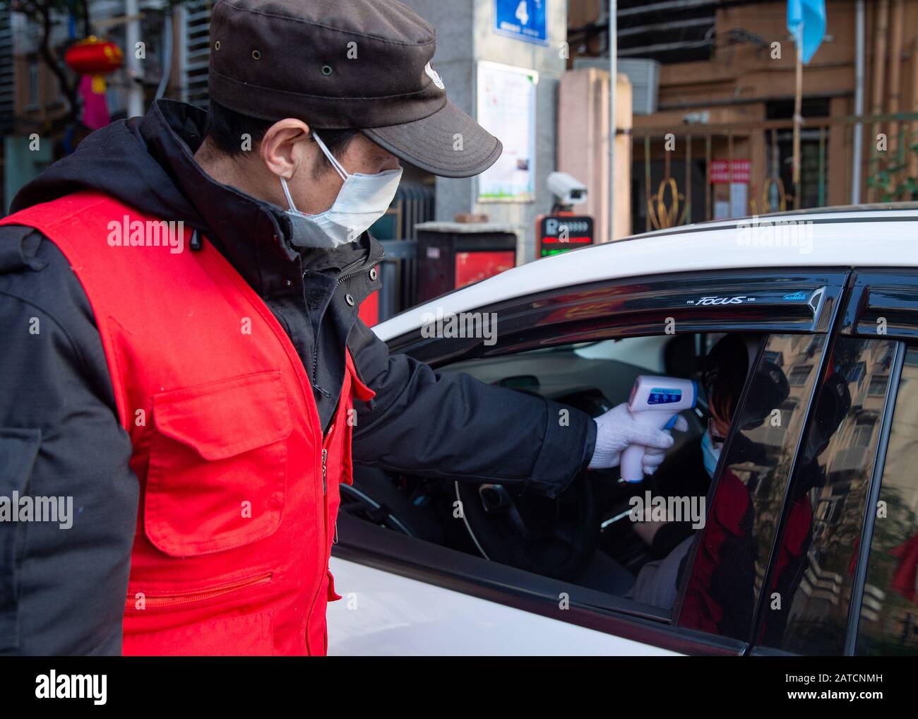 Incoming car hi-res stock photography and images - Alamy