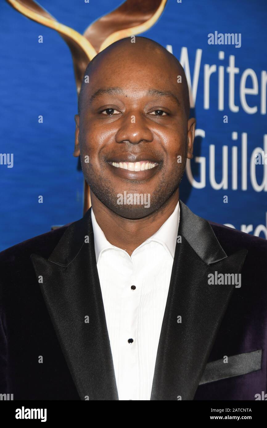 Beverly Hills, USA. 01st Feb, 2020. Howard Jordan JR walks the carpet ...