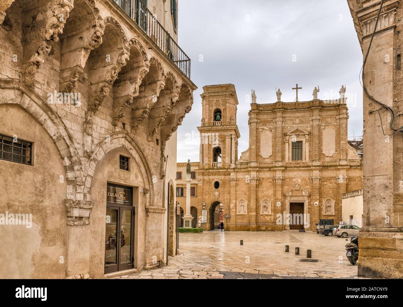 Duomo brindisi hi-res stock photography and images - Alamy