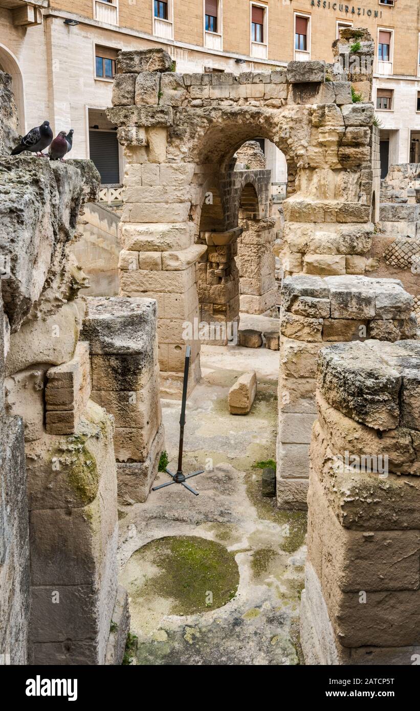 Roman ruins near amphitheatre, in Lecce, Apulia, Italy Stock Photo - Alamy