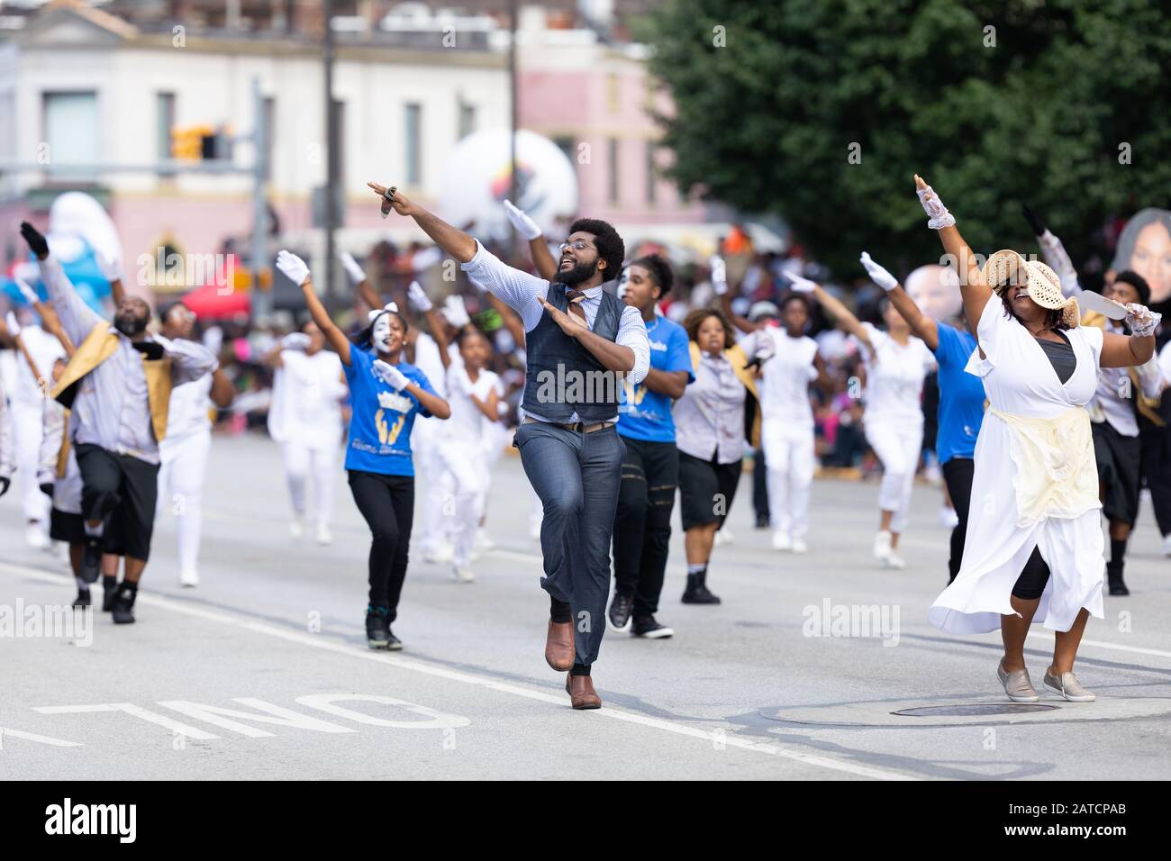 Praise dance hi-res stock photography and images - Alamy