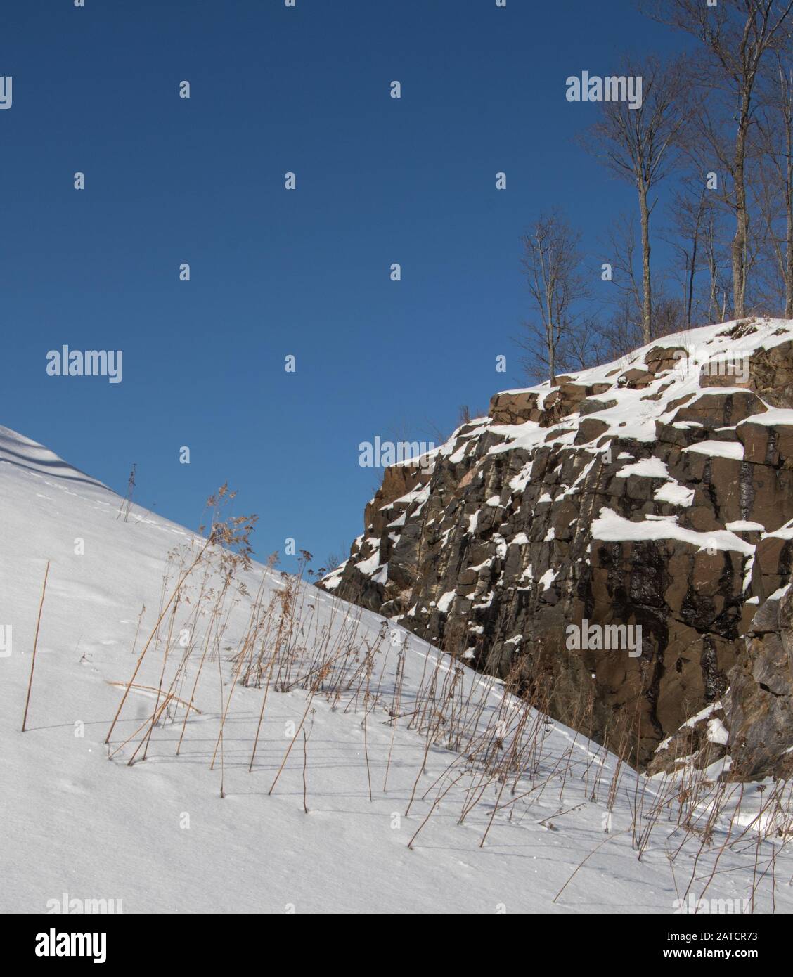 Rock shield hi-res stock photography and images - Alamy
