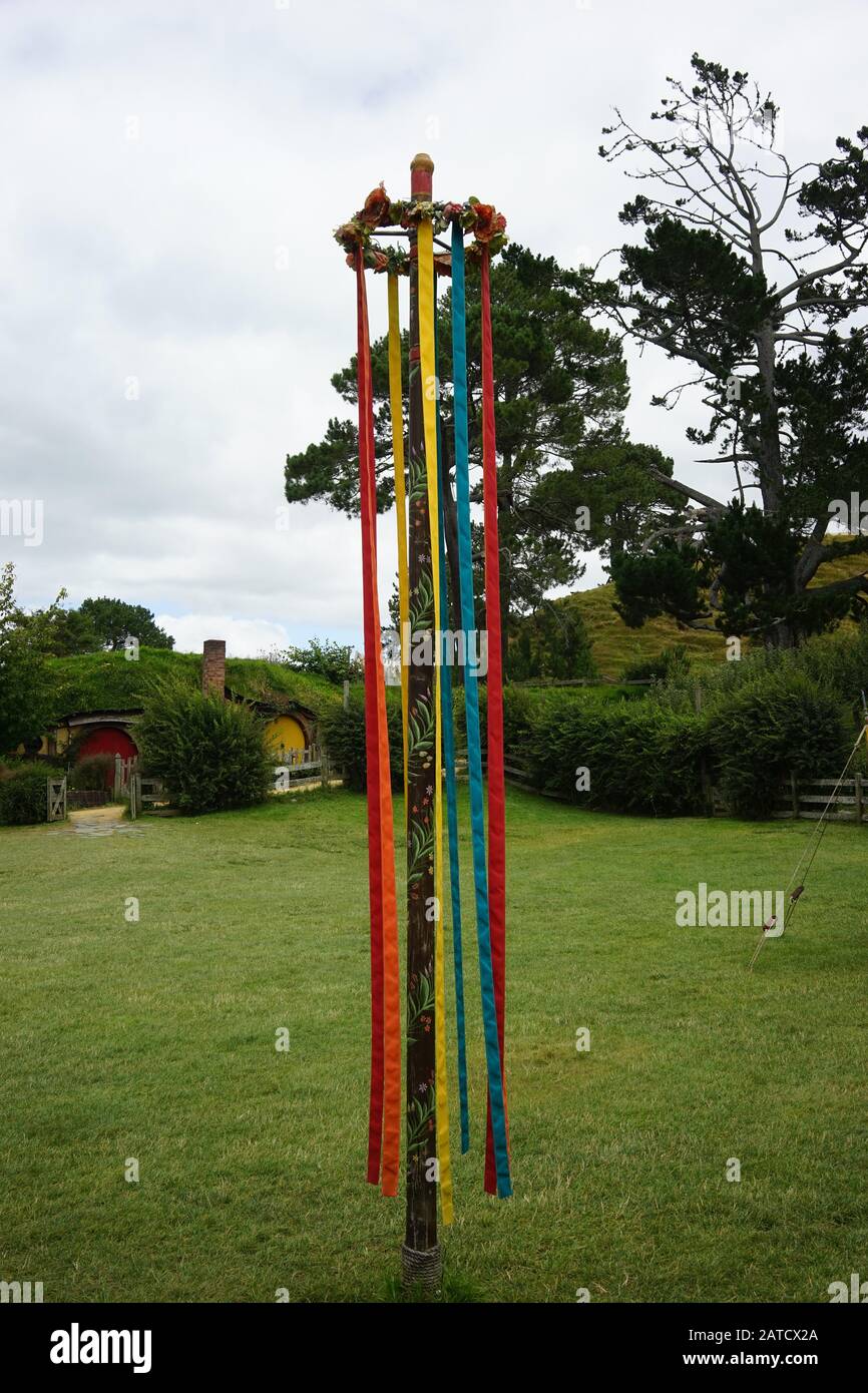 Rope spinner hi-res stock photography and images - Alamy