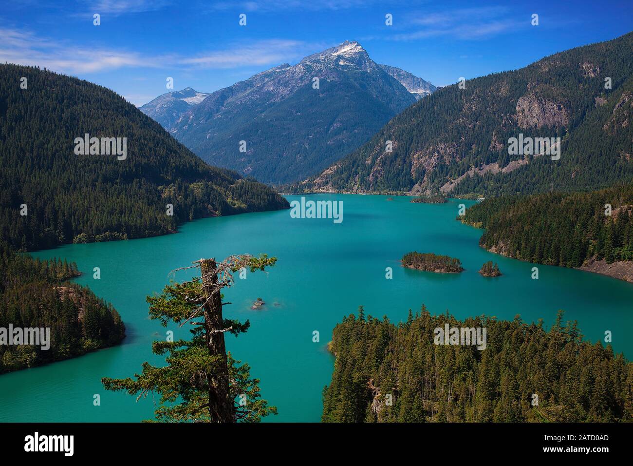 Diablo Lake, a reservoir in the North Cascade mountains of Washington ...