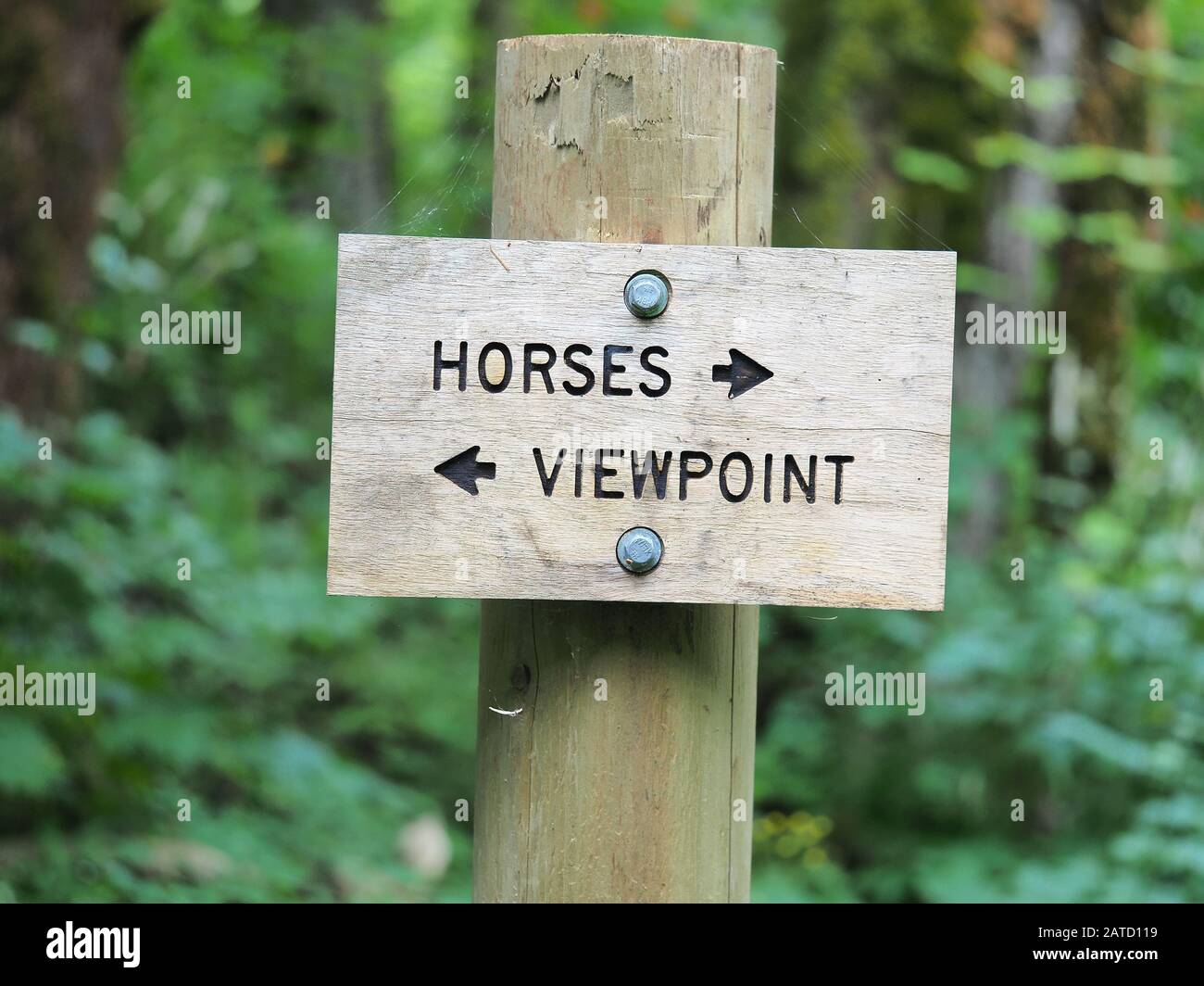 Outdoor trail sign hi-res stock photography and images - Alamy