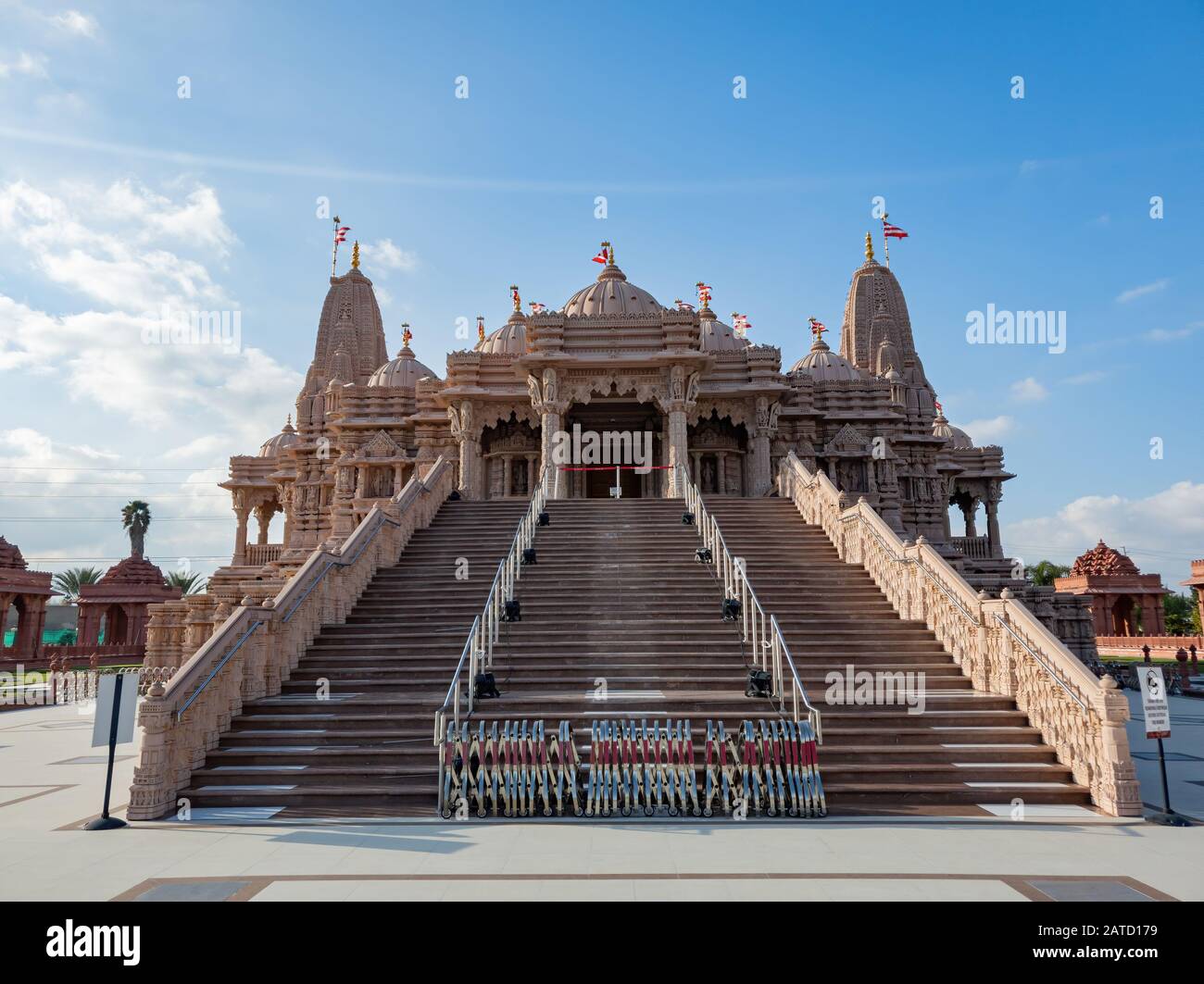 Exterior view of the famous BAPS Shri Swaminarayan Mandir at Chino ...