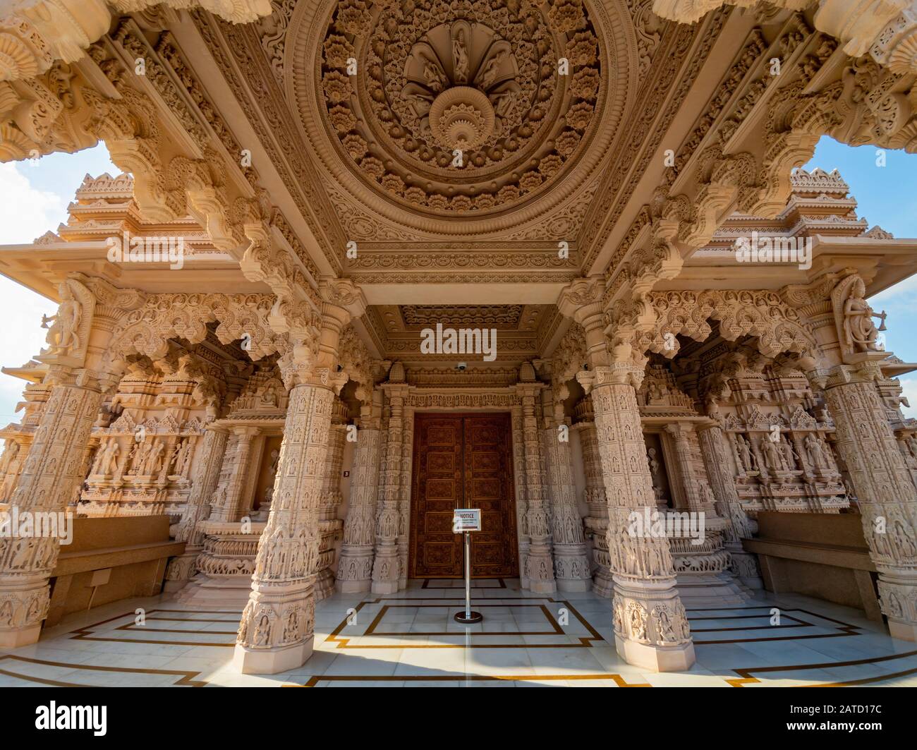 Shri swaminarayan mandir temple hi-res stock photography and images - Alamy