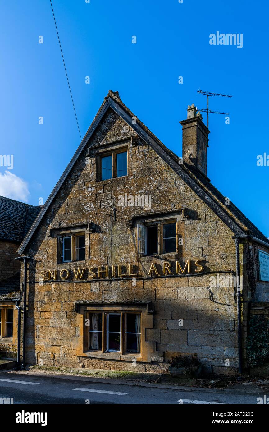 pub snowshill village cotswolds england uk Stock Photo - Alamy