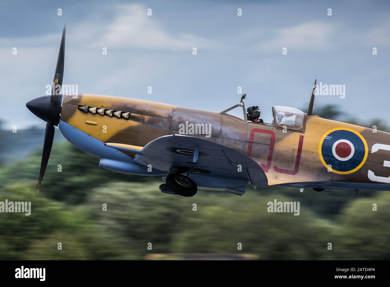RAF BBMF Spitfire MK356 Stock Photo - Alamy