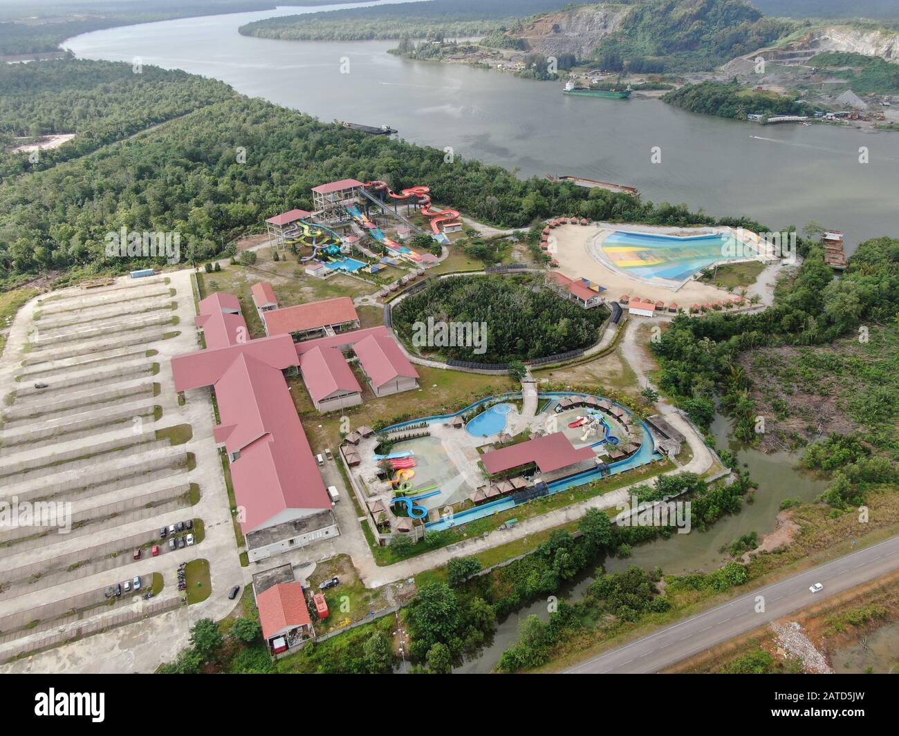 Rainbow water slides hi-res stock photography and images - Alamy