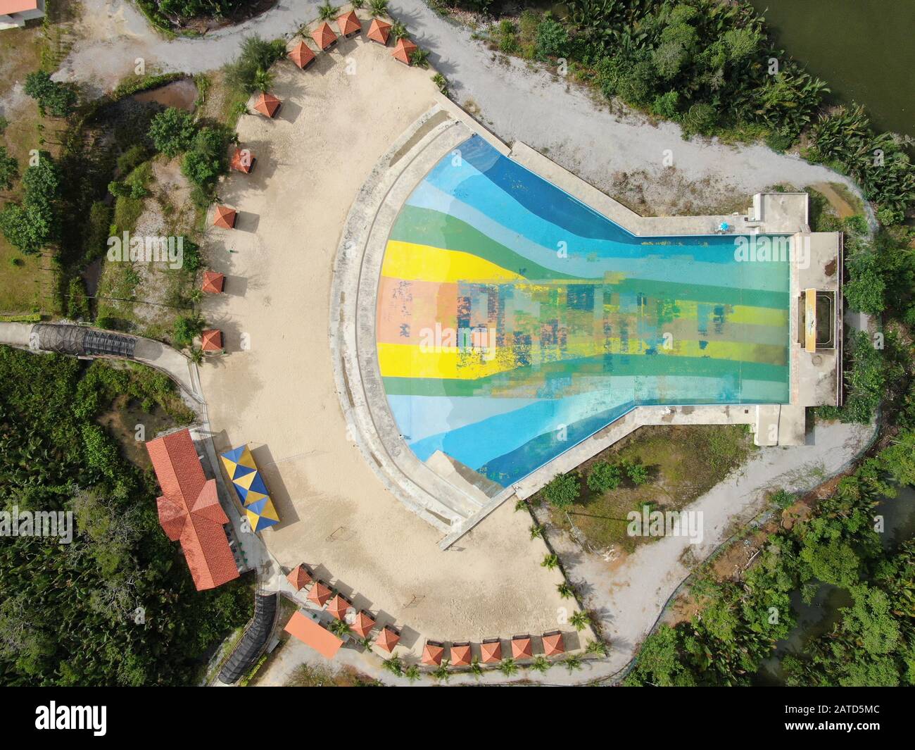 Rainbow water slides hi-res stock photography and images - Alamy