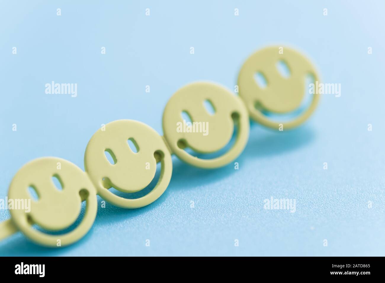 Fashion Smiley Face Hairpin Hair Clip Women Barrette Stock Photo - Alamy