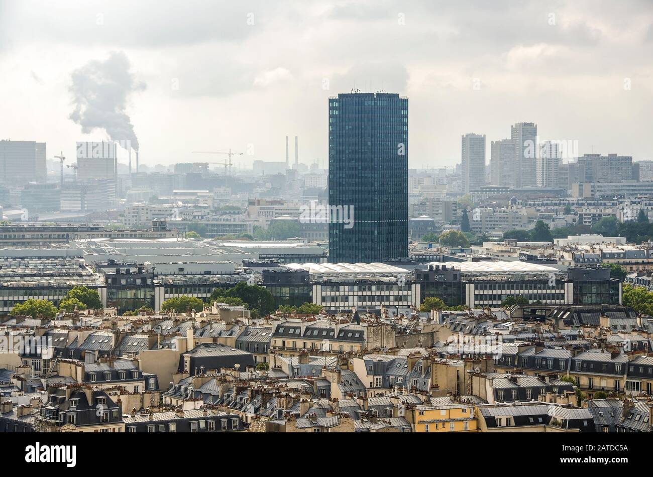 Old city paris hi-res stock photography and images - Alamy
