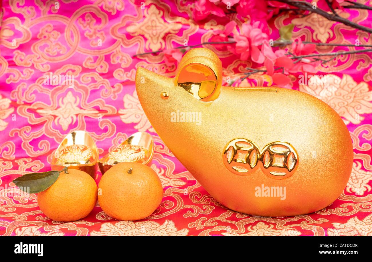 Tradition Chinese golden rat statue rat,2020 is year of the rat,Chinese ...