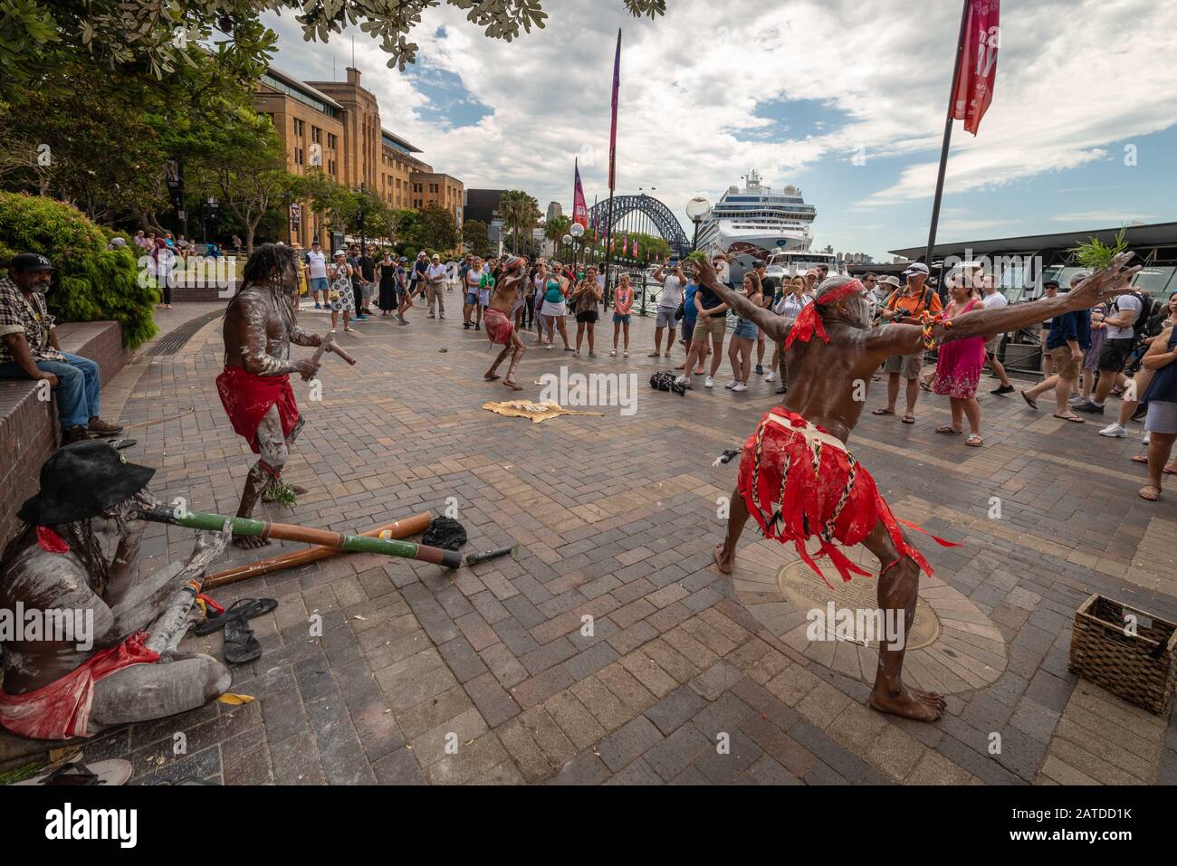 Aboriginal groups hi-res stock photography and images - Alamy