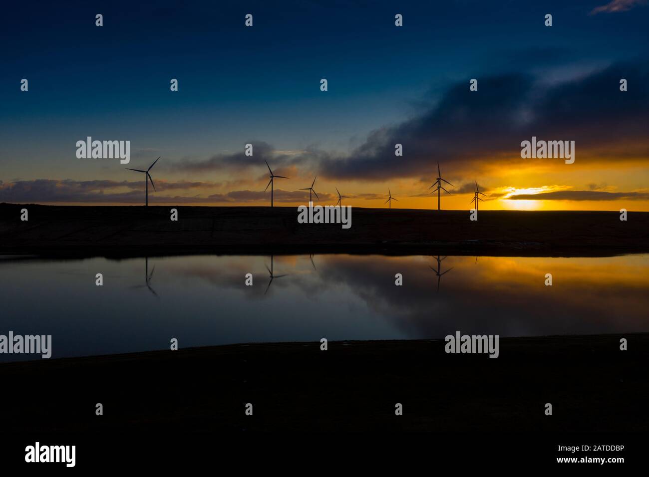 Sunrise over Ovenden Moor Wind Farm, West Yorkshire Stock Photo - Alamy