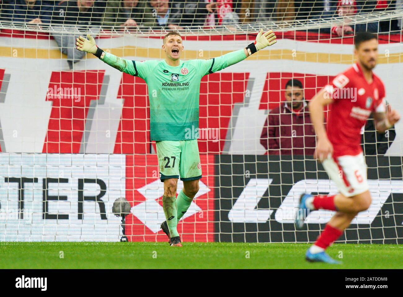Torwart robin zentner fsv mainz 05 hi-res stock photography and images ...