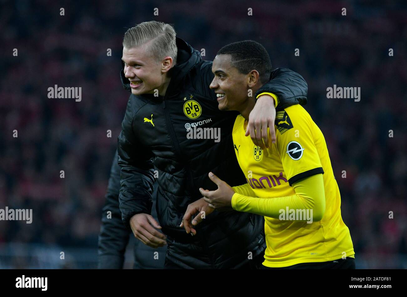Erling haaland family hi-res stock photography and images - Alamy