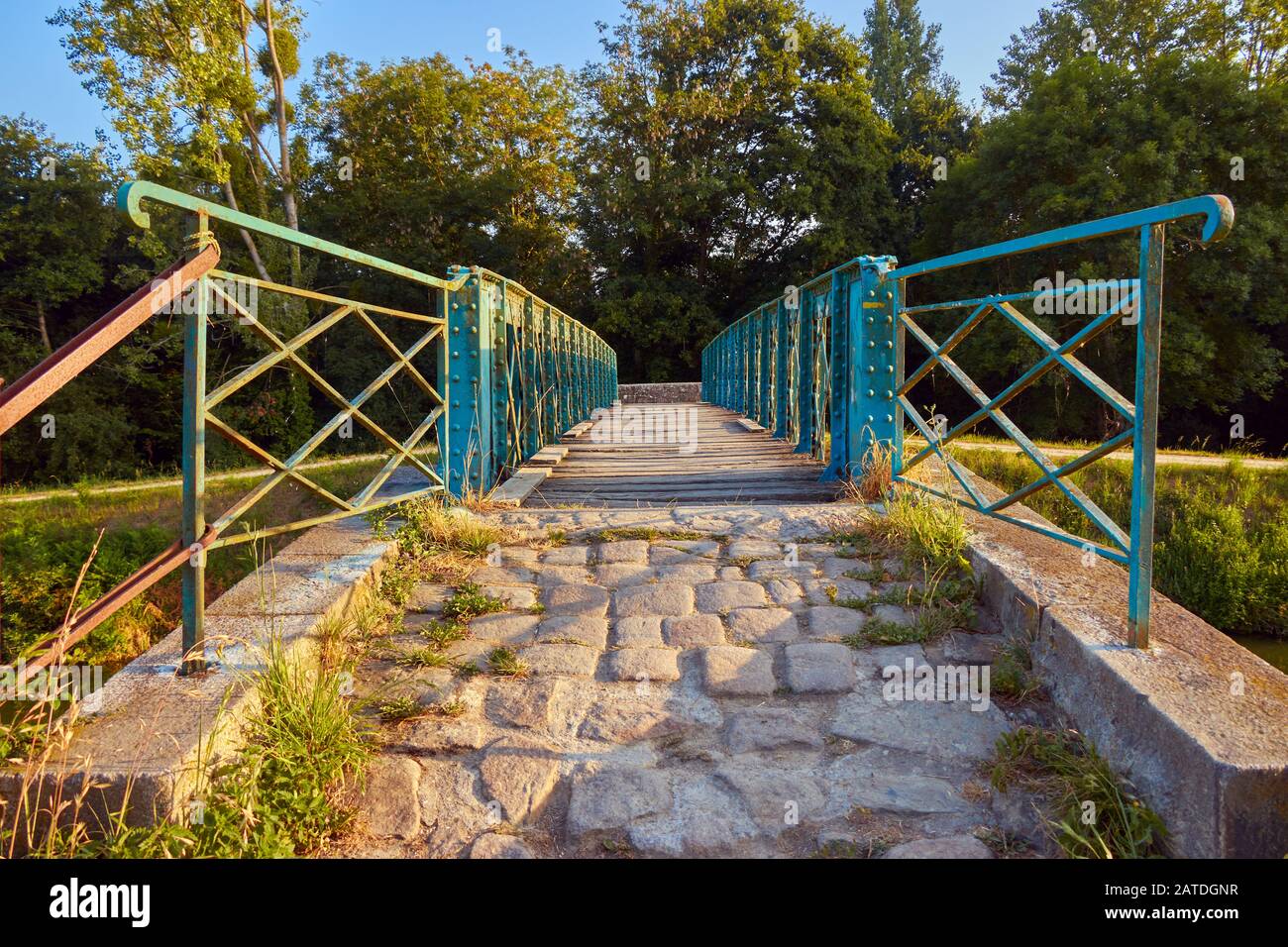 Bridge over the rance hi-res stock photography and images - Alamy