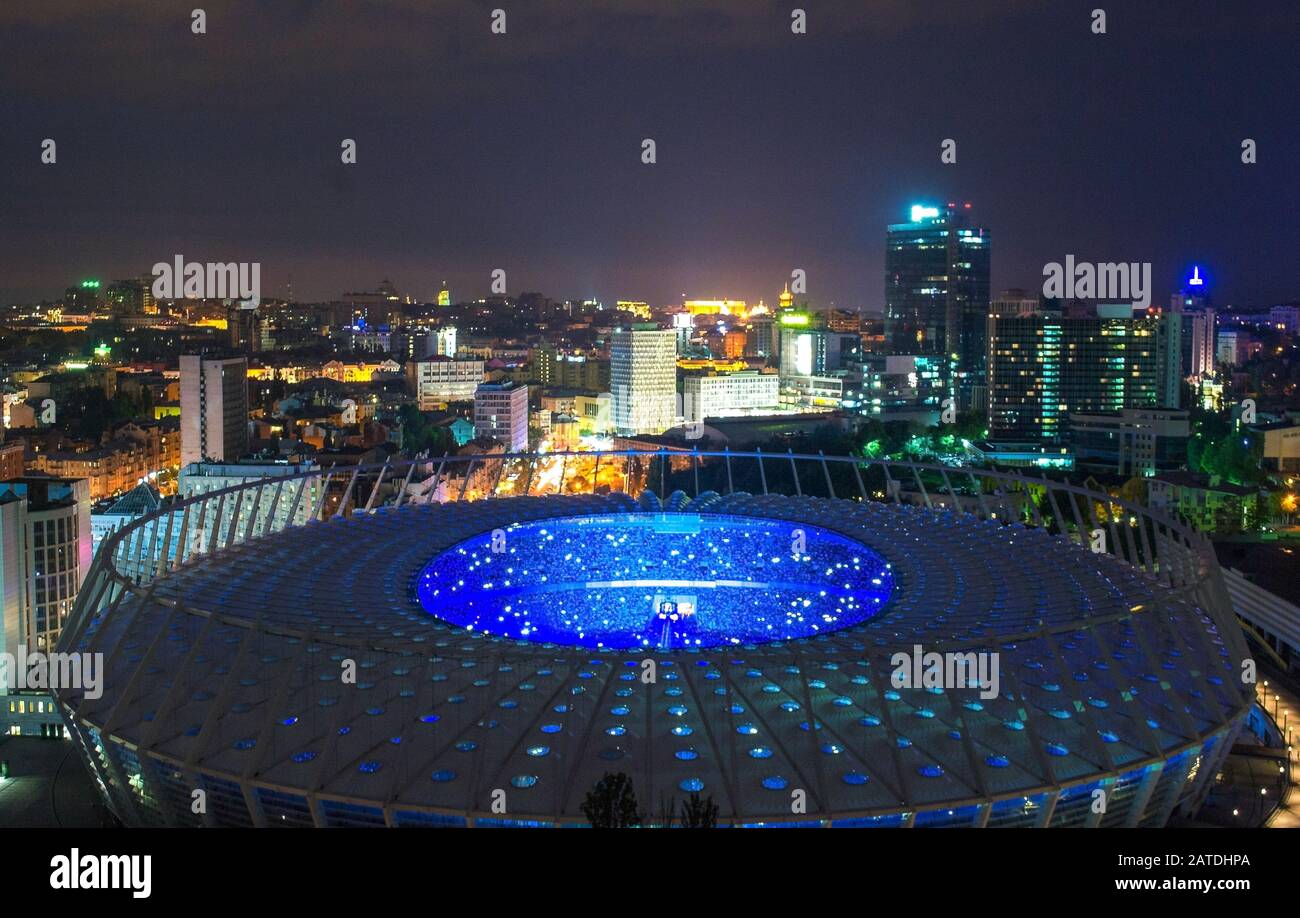 Full stadium hi-res stock photography and images - Alamy