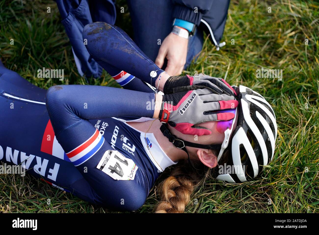 Line burquier hi-res stock photography and images - Alamy