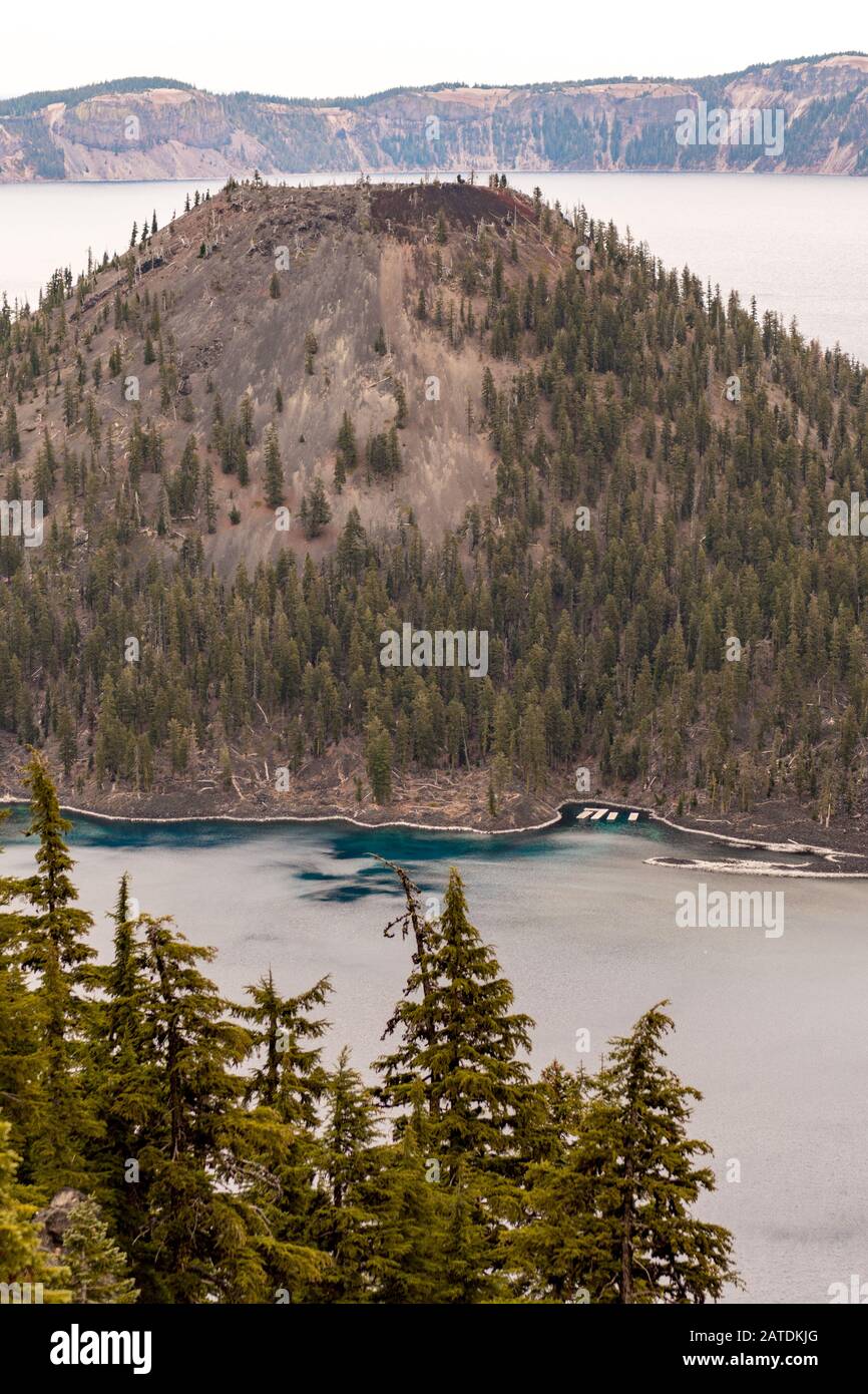 Views of Wizar Island from The Watchman lookout point in Crater Lake ...