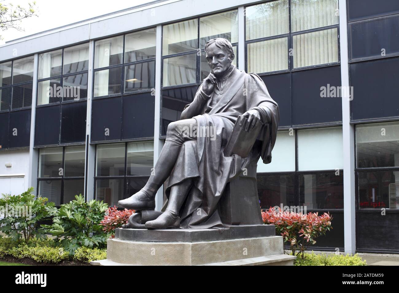 John dalton statue hi-res stock photography and images - Alamy John dalton statue hi-res stock photography and images - Alamy