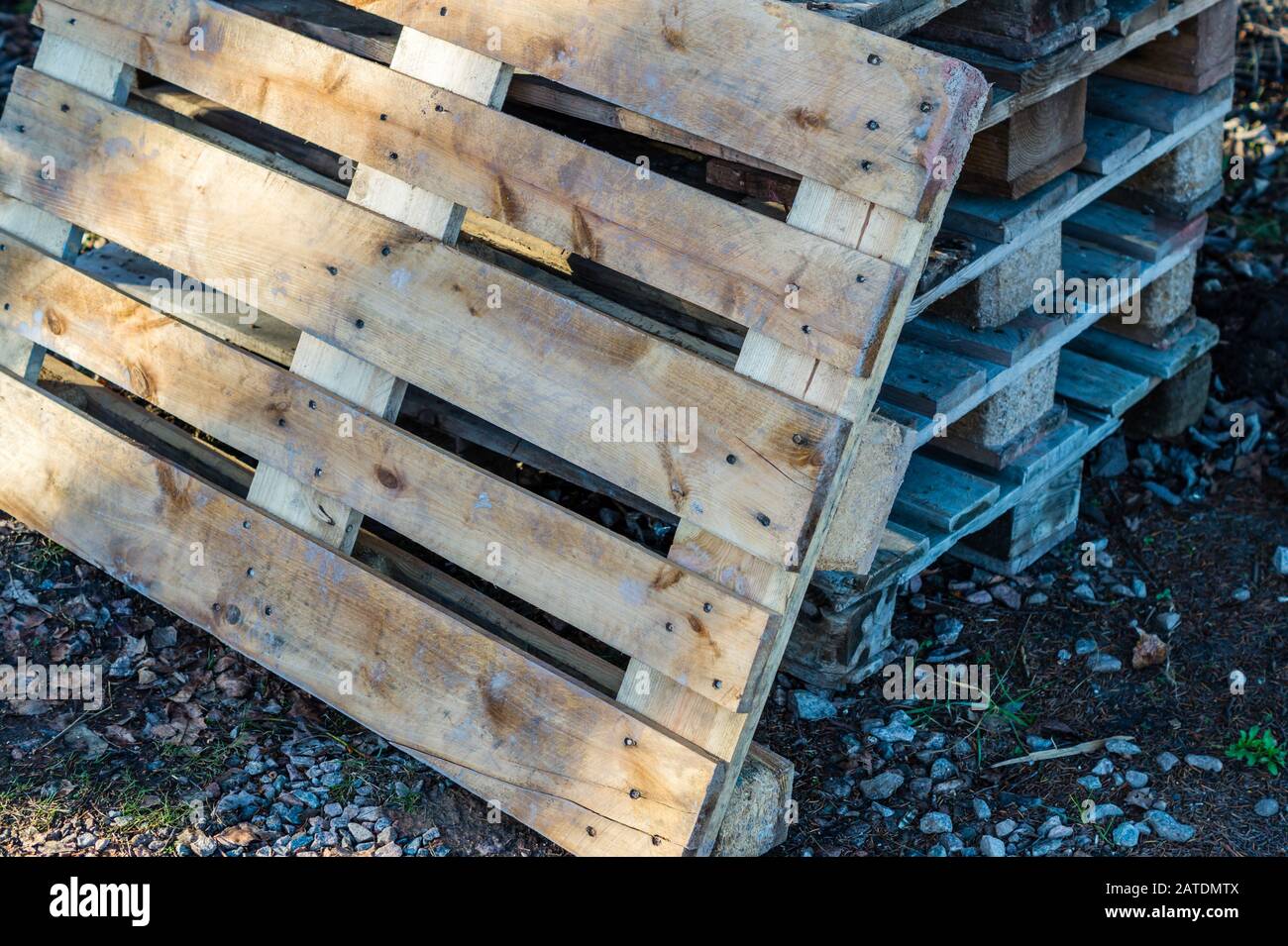 Stacking pallets hi-res stock photography and images - Alamy