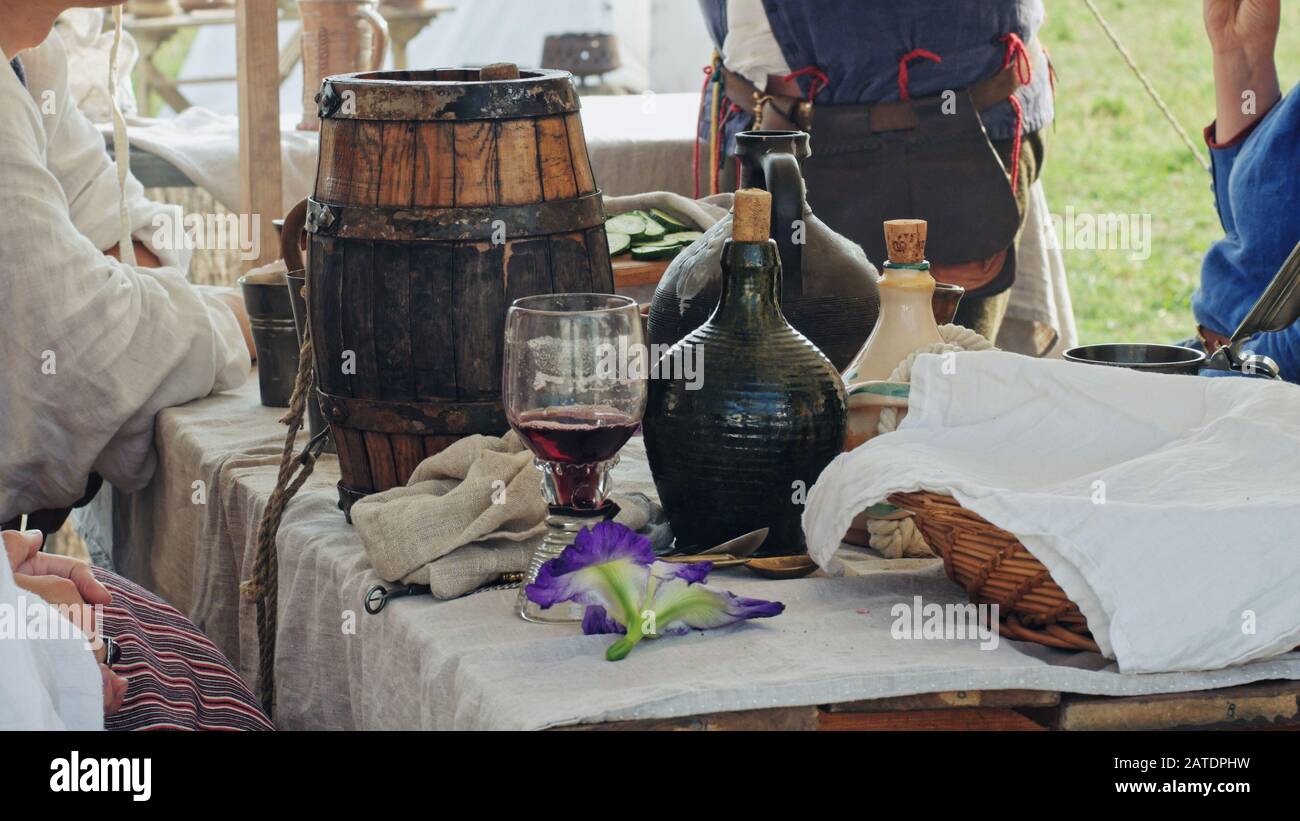 Medieval dishes and food on the table Stock Photo - Alamy