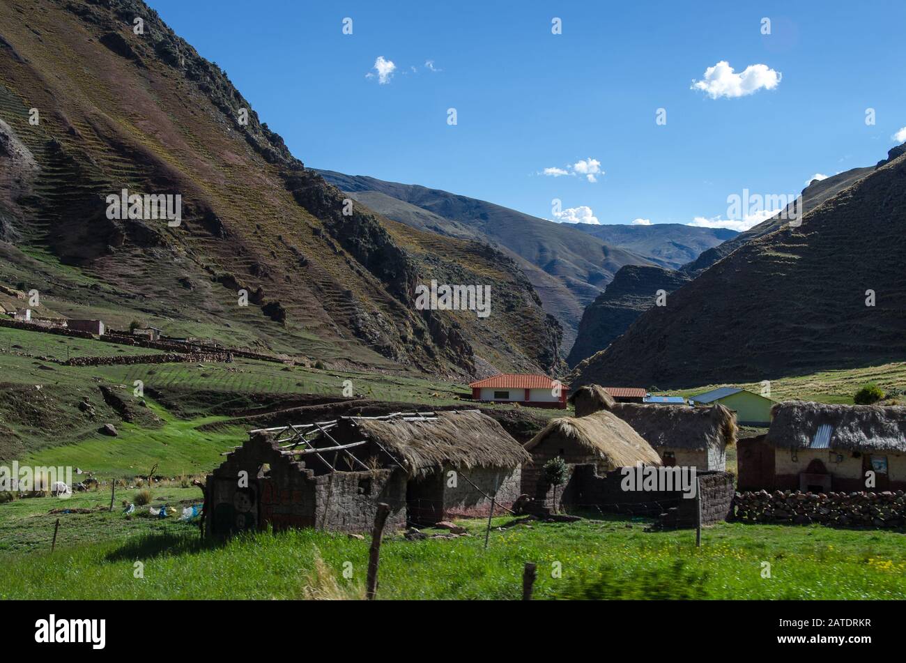 Tradition houses in Peru Mountains landscape Stock Photo - Alamy