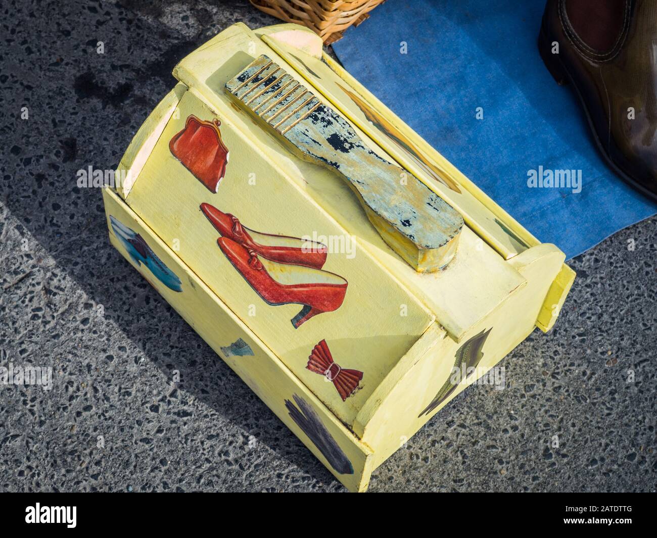 Old shoe-cleaning utensil box Stock Photo - Alamy