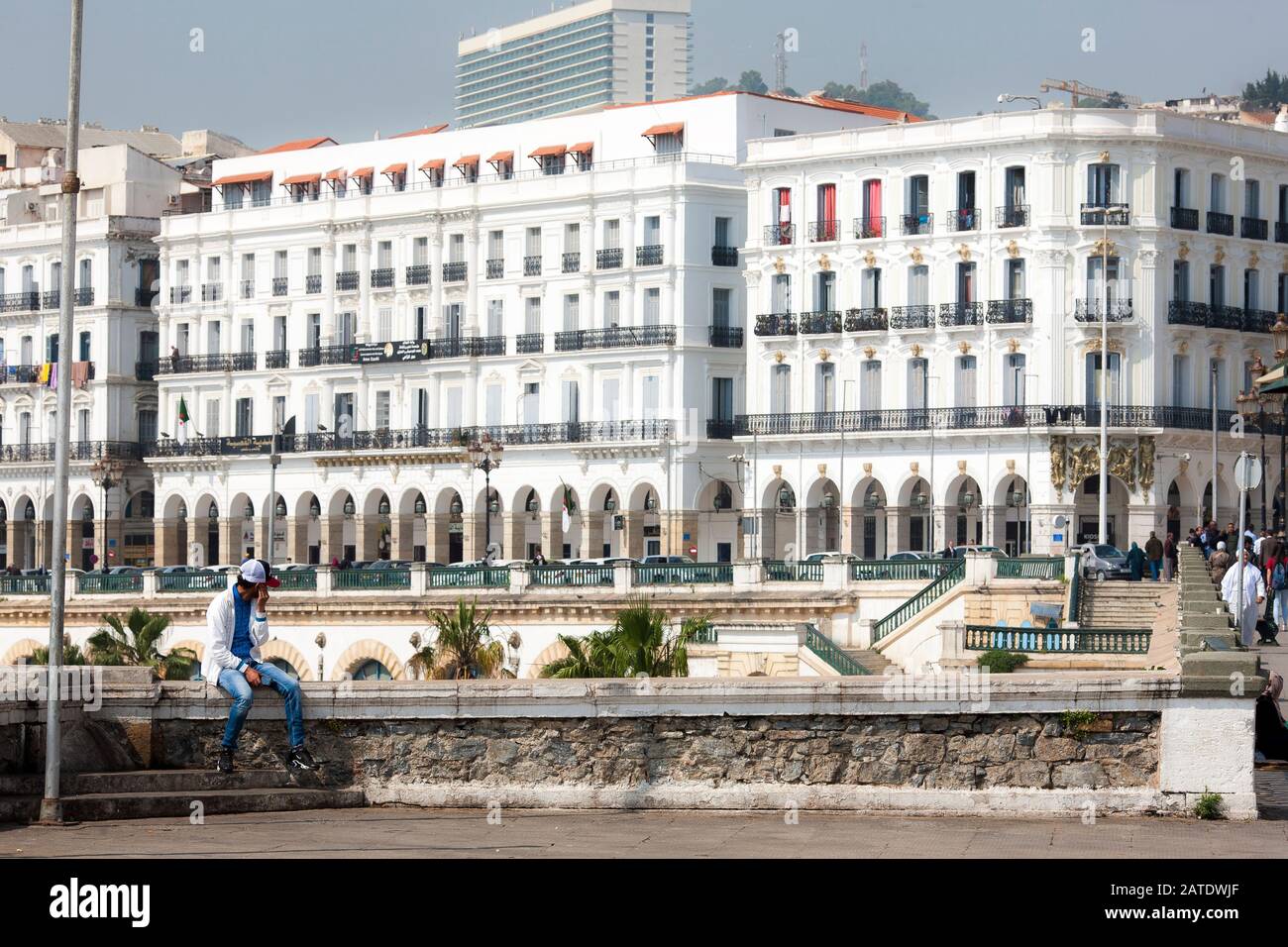The Algiers waterfront or Promenade des Sablettes is an iconic view ...
