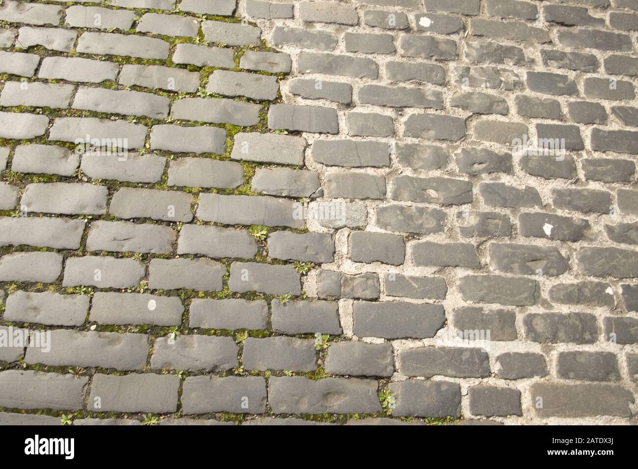 Cobbled street texture hi-res stock photography and images - Alamy