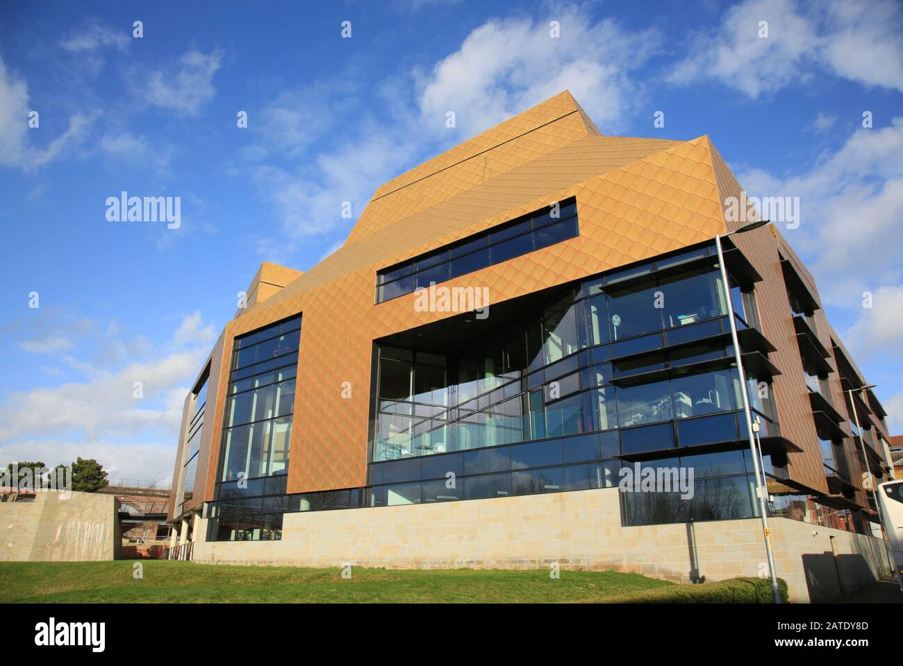 Public library uk hi-res stock photography and images - Alamy