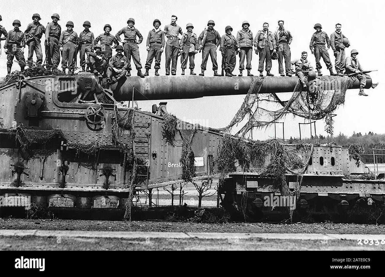 Railroad gun hi-res stock photography and images - Alamy