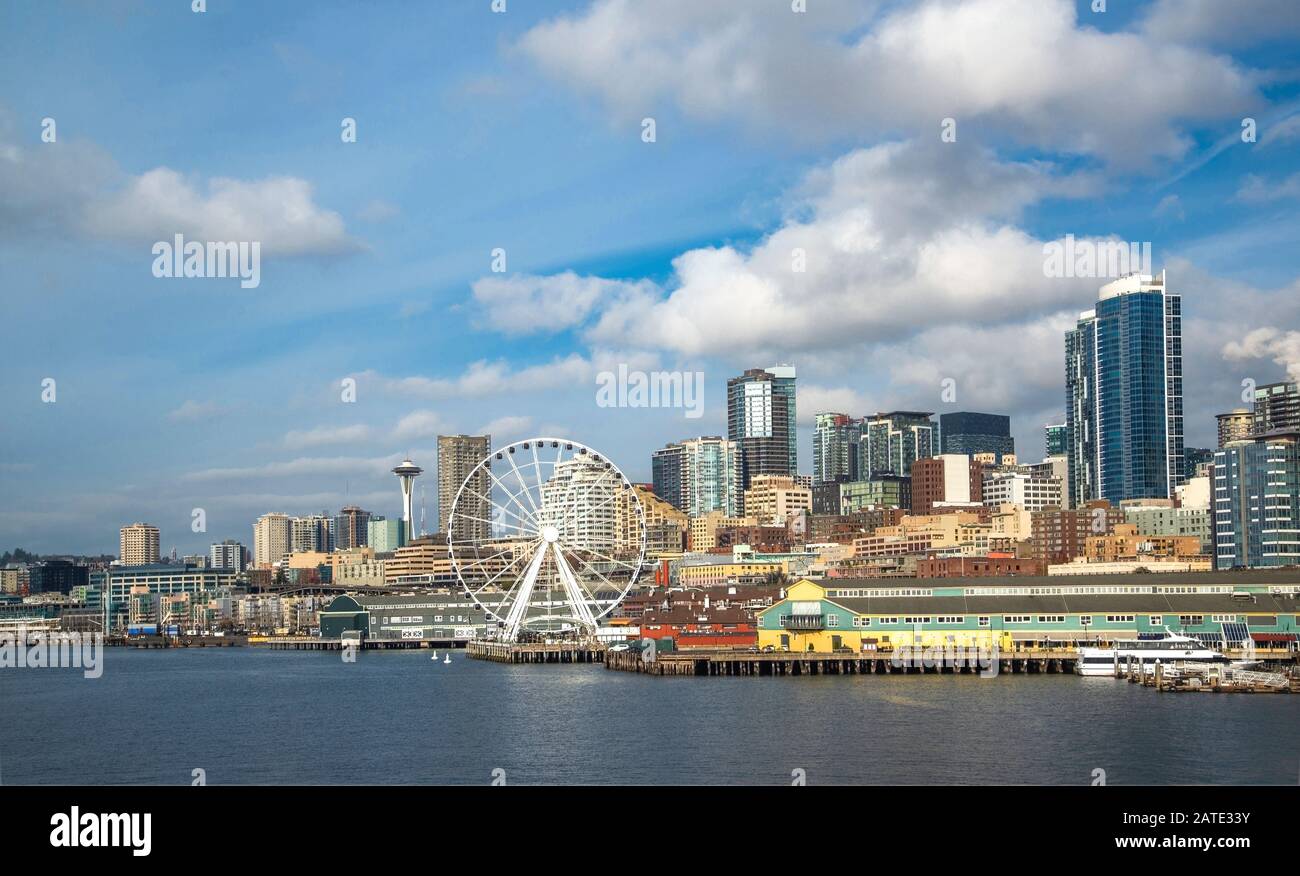 Bainbridge island ferry hi-res stock photography and images - Alamy