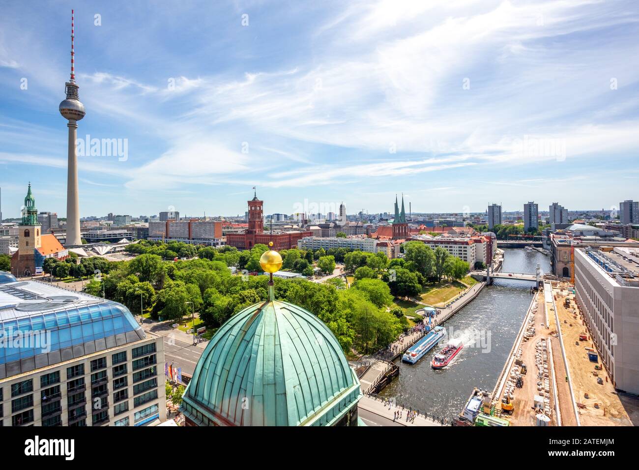 Berlin sunrays hi-res stock photography and images - Alamy