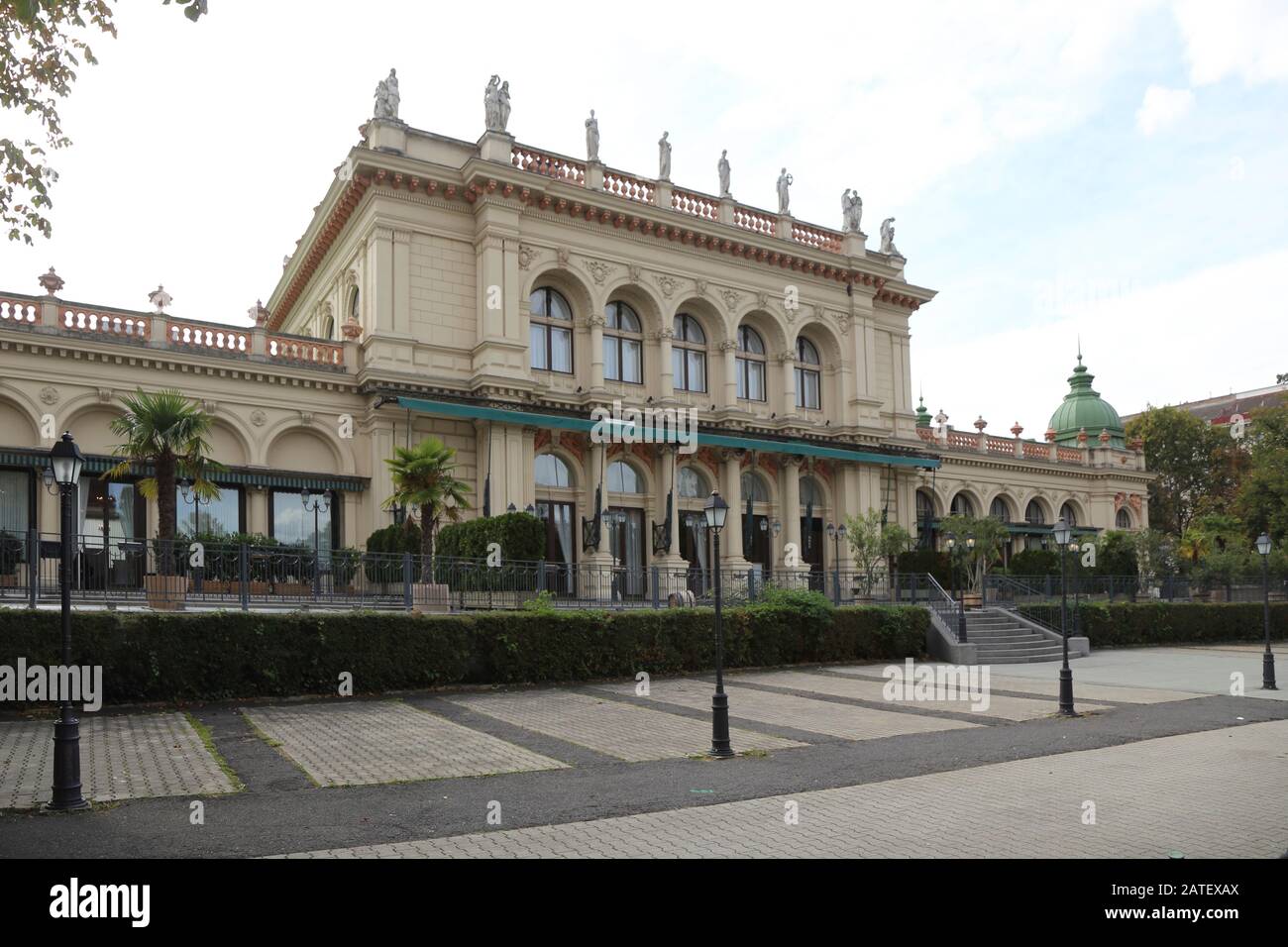 Kursalon Vienna High Resolution Stock Photography and Images - Alamy