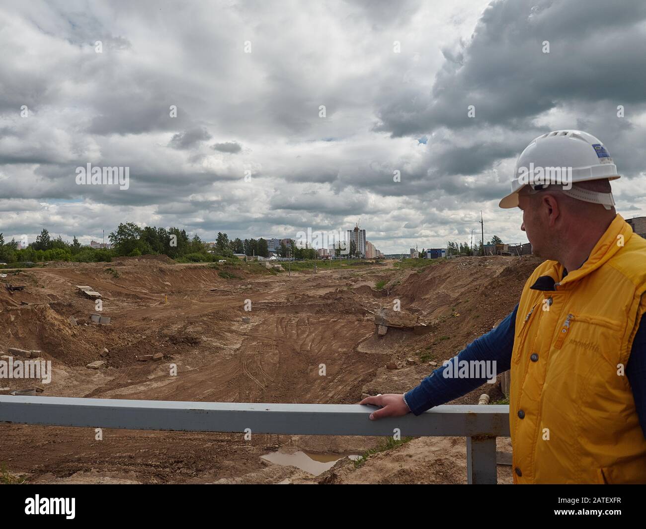 Construction workers road works hi-res stock photography and images - Alamy