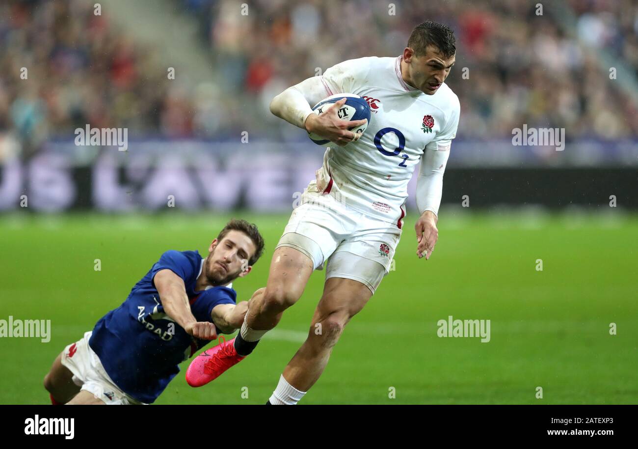 England's Jonny May (right) break through to score his sides second try ...