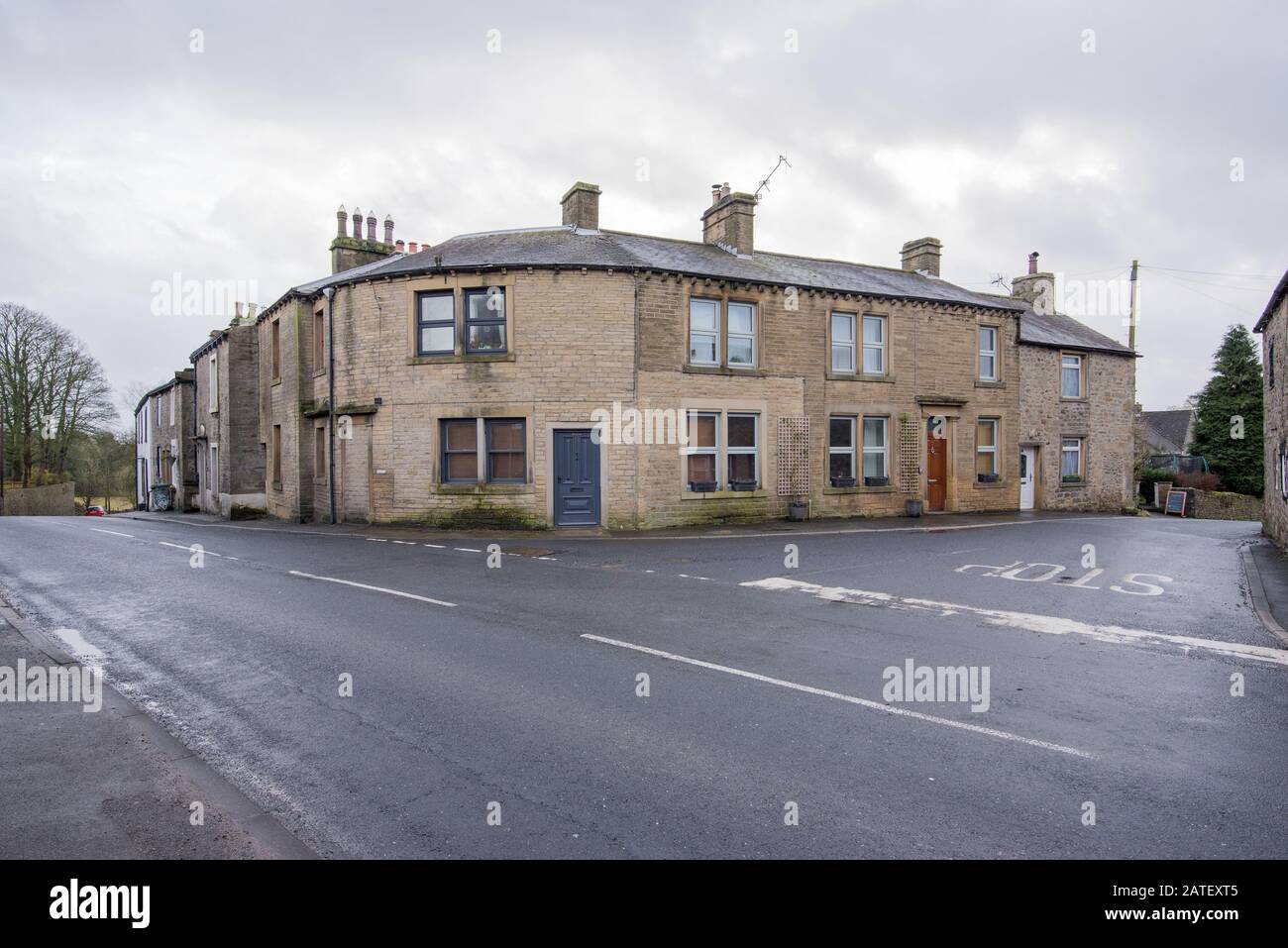 Curved terrace hi-res stock photography and images - Alamy